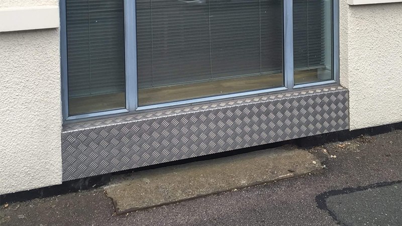 Aluminium Chequer / Tread Plate Supplier – UK Bespoke Sizes | Chequer ...